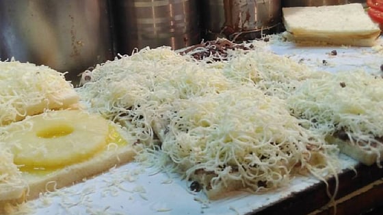 Sweet, salty & controversial: Know about Manek Chowk's famous Pineapple ...