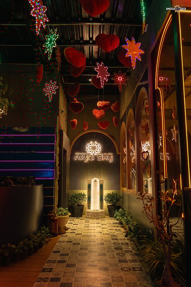 Lucknow, get ready to chug & cheer with Royal Sky's 2+1 drinks offer ...