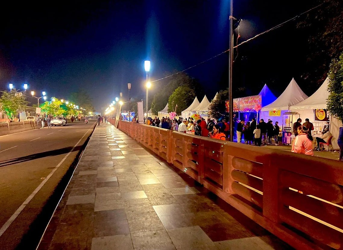 Lucknow foodies rejoice! Nightlife Chowpatty to come up at Riverfront