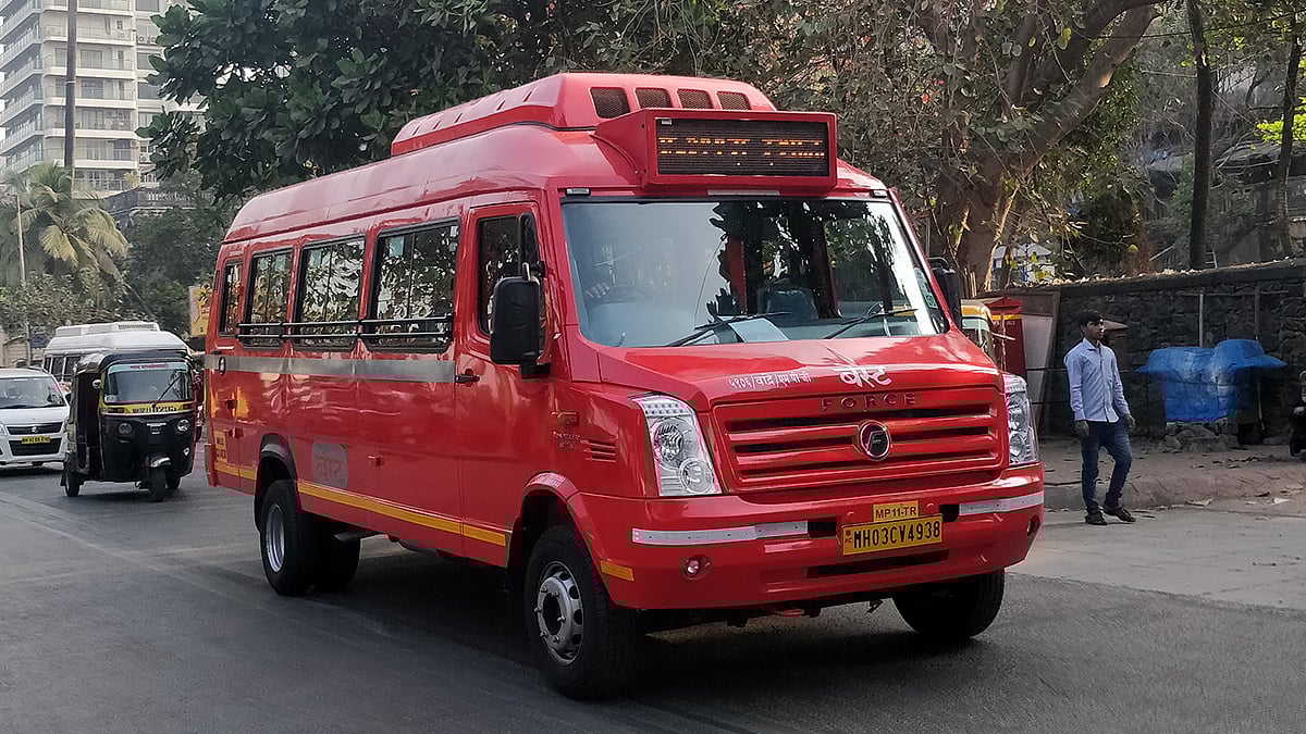 BEST launched AC bus service on the CSMT-Mantralaya route