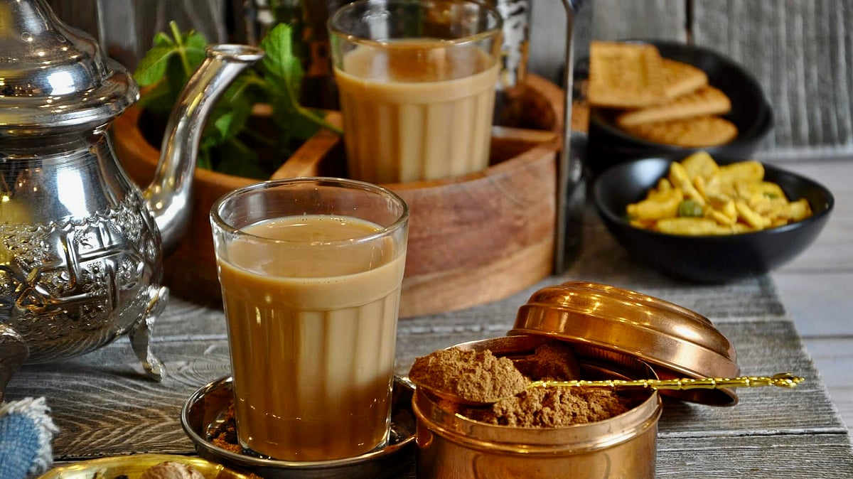 Awesome places where you can grab a hot cup of kadak chai in Kanpur!