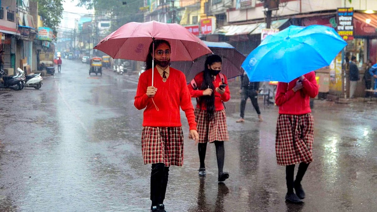 Knocksense Shorts | Spells of rain, cloudy skies & temperature dip ...