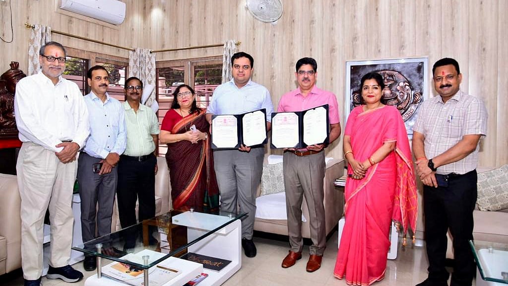 Knocksense Shorts | Lucknow University signs MOU with UPNEDA to promote ...