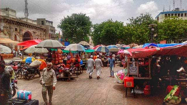 A stroll through the vibrant local markets of Ahmedabad