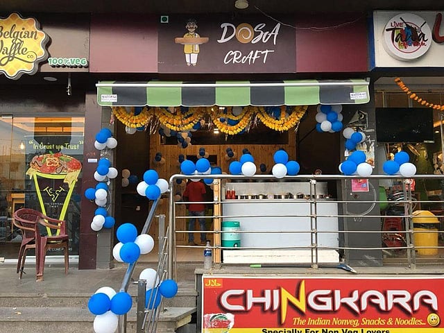 Top picks from Indore's Chappan Dukan to have a wholesome meal.