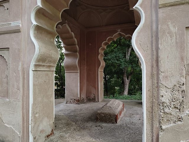 Hidden Gems of Ahmedabad: Exploring the Dutch Tombs near Kankaria Lake