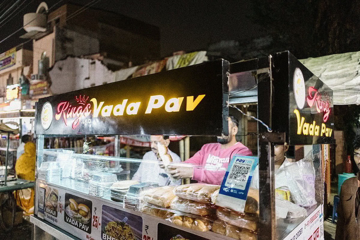 How many can you eat? Head to THIS Vada Pav stall in Indira Nagar to ...