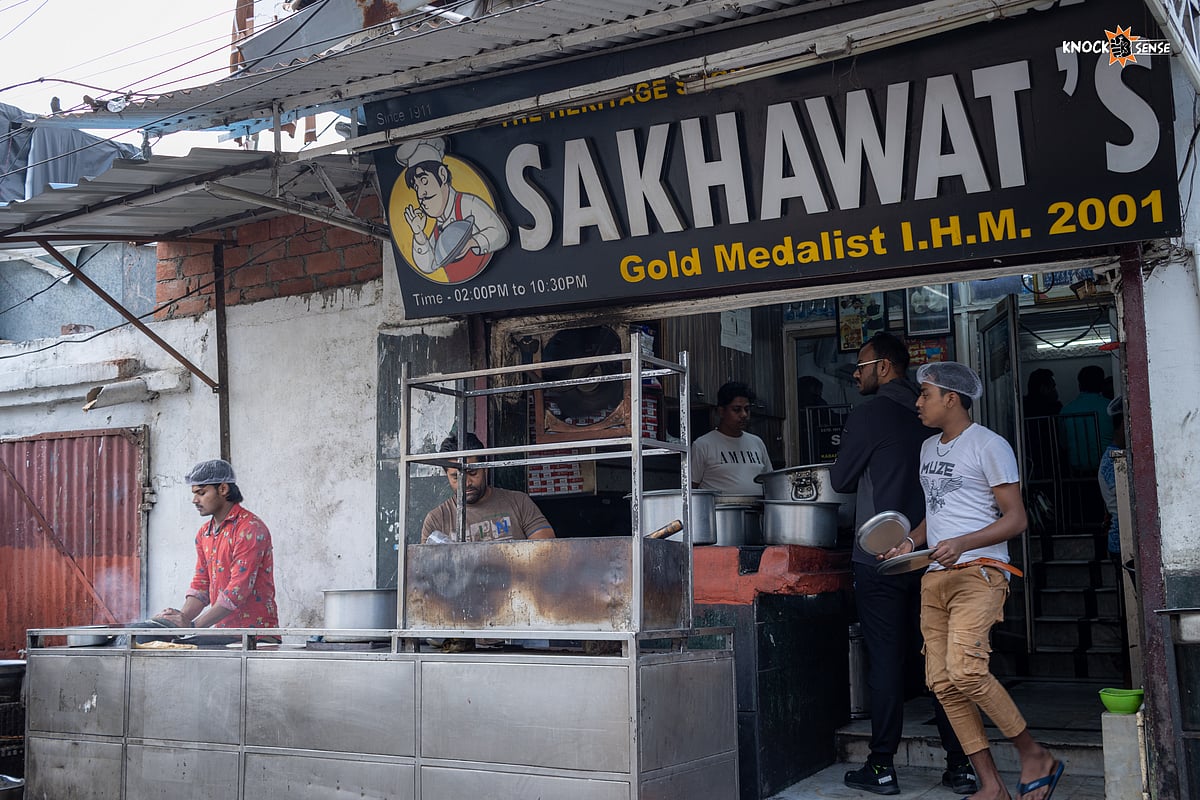 Aromatic and juicy! Drop by Sakhawat's in Qaisarbagh to try their Friday-exclusive fish kebabs