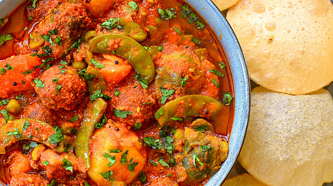 Here's how Undhiyu, the favorite dish during Uttarayan, used to be ...