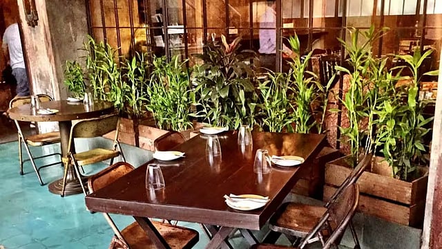 9 famous restaurants in Bandra-Khar that are loved by Bollywood ...