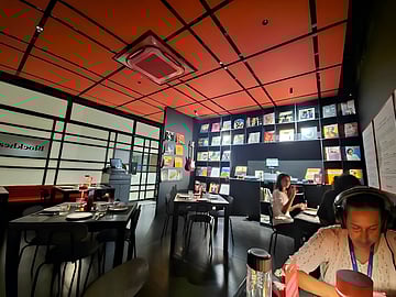 A musical escape in A’bad: Head to Blockheads Cafe, inspired by ...