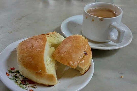 The fusion of Irani Heritage and Amdvadi flair: The story behind ...