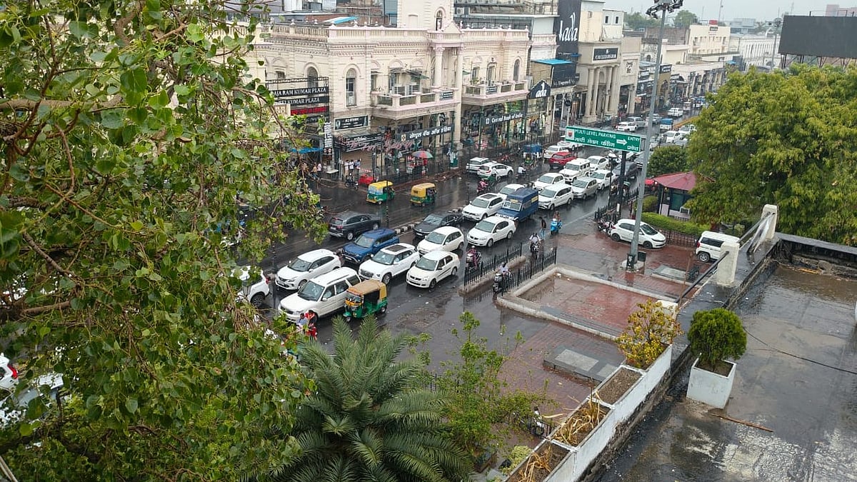 Weather Update | Scattered showers and thunderstorm in Lucknow ...