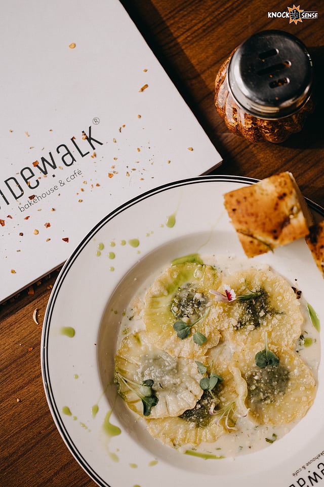 Catch up over coffee at the brand new Sidewalk Bakehouse & Cafe in Lucknow