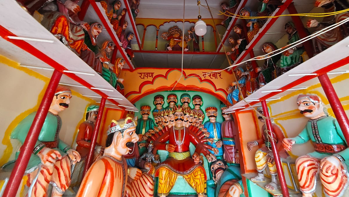 Here's the story of Ravan Darbar inside THIS 130-YO Lucknow temple!