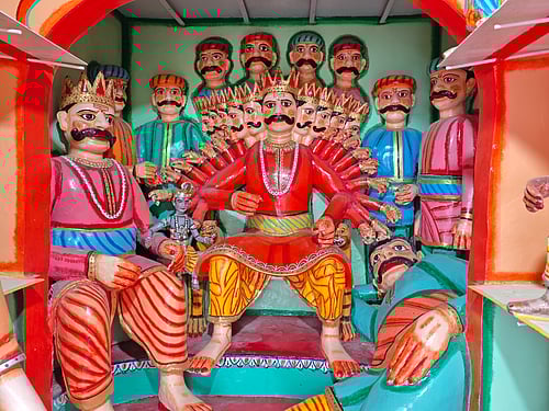 Here's the story of Ravan Darbar inside THIS 130-YO Lucknow temple!