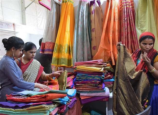 Under the ODOP scheme, crafts from Lucknow & other districts in UP find ...