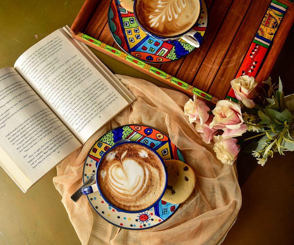 Get those 'gram-worthy shots at THESE 9 aesthetic cafes in Lucknow!