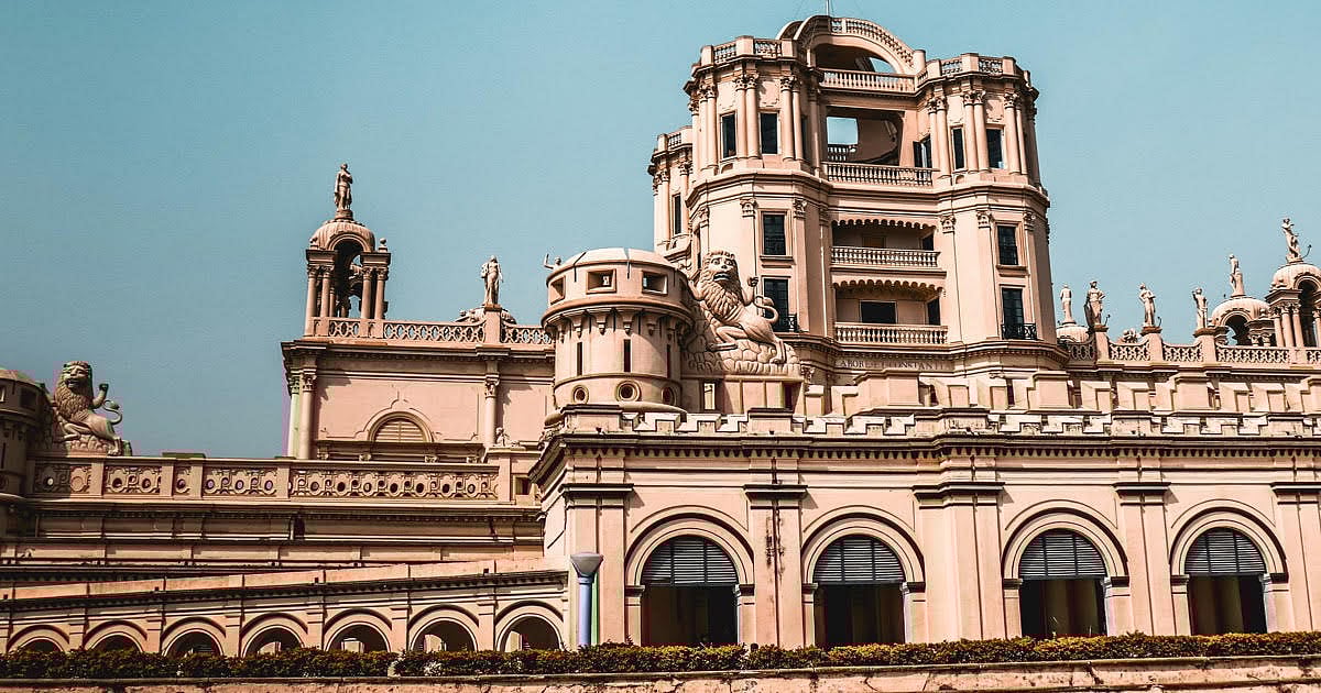 Explore Lucknow's Mughal Marvels: 8 Historic Monuments to Visit