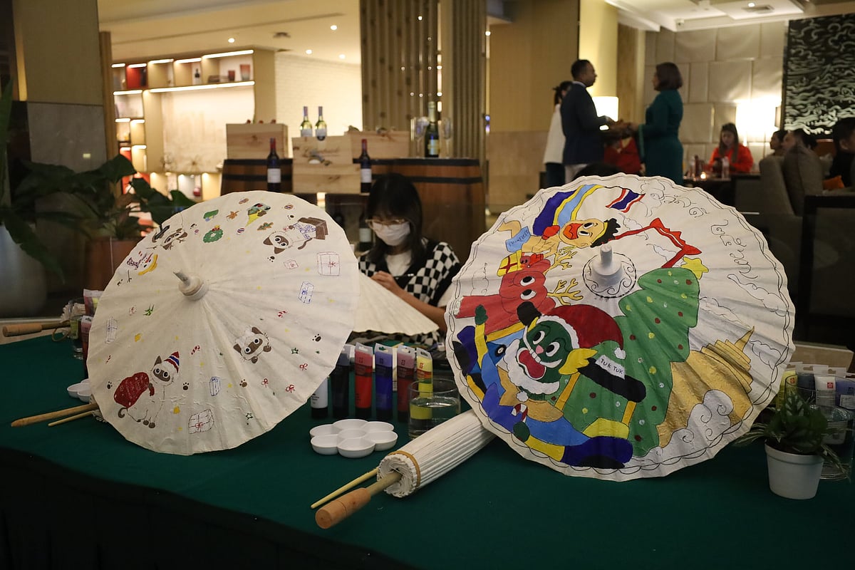 Amari Bangkok Lights Up the Festive Season with a Unique Parasol ...