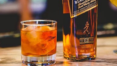 Alcohol, tobacco, and junk food common on reality TV shows