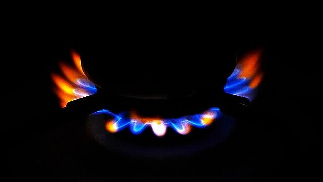 Breathing the Unseen Threat: How Indoor Pollution Fuels COPD and ...