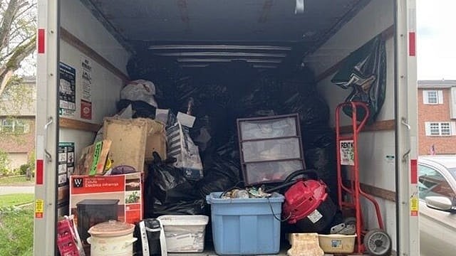 Support group Helps Seniors wit Hoarding Disorder