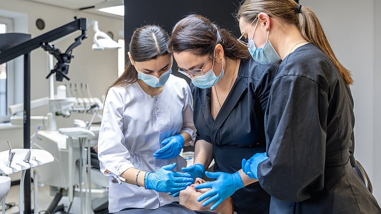 Final Year Dental Students: Quotas, Study Tips and Time Management