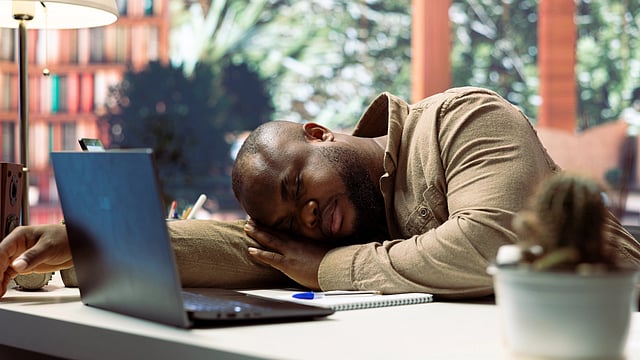 Why Procrastination Isn’t Laziness: How the Brain Handles Discomfort