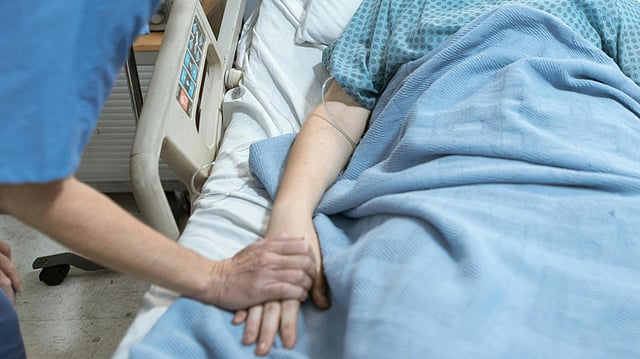 Spain Court Clears 25 Year Old Paraplegic Woman for Euthanasia