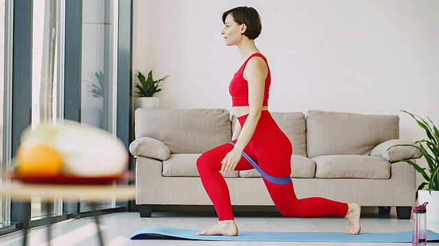 Hip Dips Explained: What They Are and Can You Get Rid of Them?