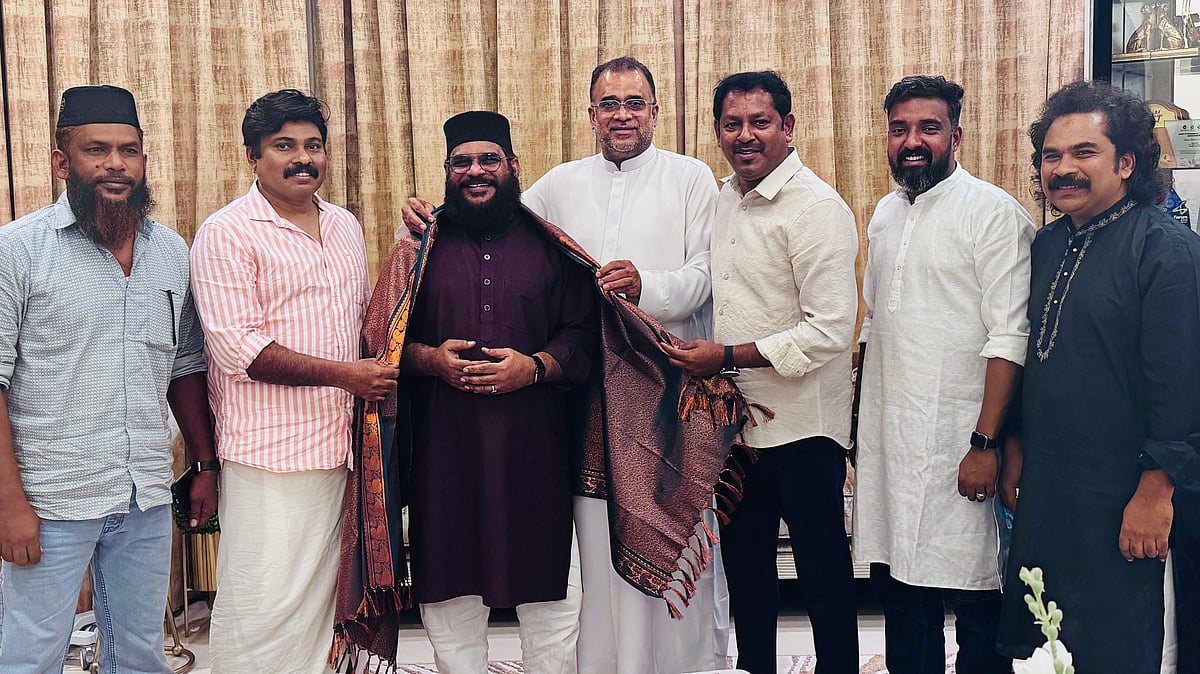 സൂഫി ഖവ്വാലി സംഗീതജ്ഞൻ കെ.എച്ച്. താനൂരിന് ദുബായിൽ ആദരം