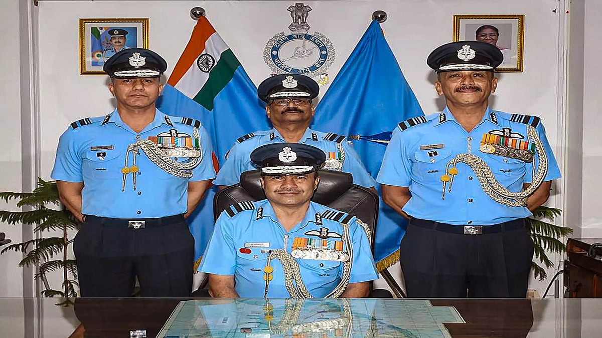 Air Marshal Balakrishnan Manikantan takes over charge of Southern Air ...