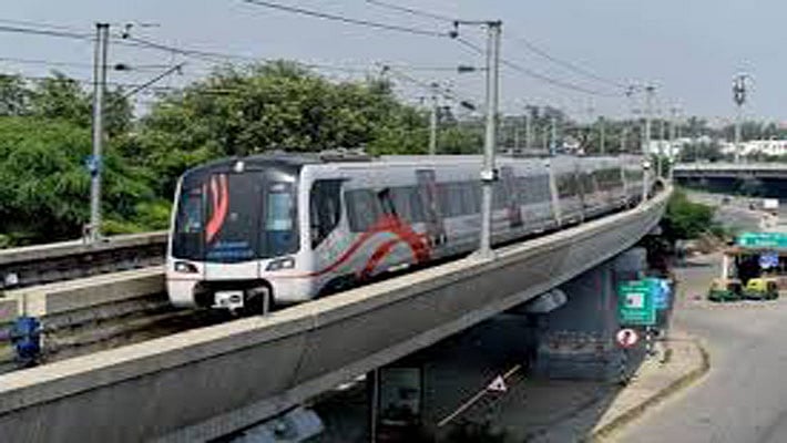 Delhi Metro coaches to be patrolled by police, DMRC staff after row ...
