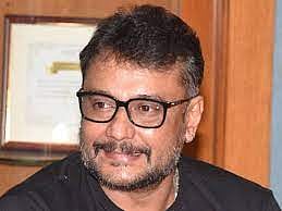Kannada Film Actor Darshan Appears in Bengaluru Police Station in Dog ...