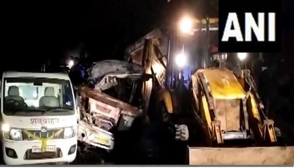 Tragic Bus-Dumper Collision in MP: Death Toll Rises to 13 | Guna ...