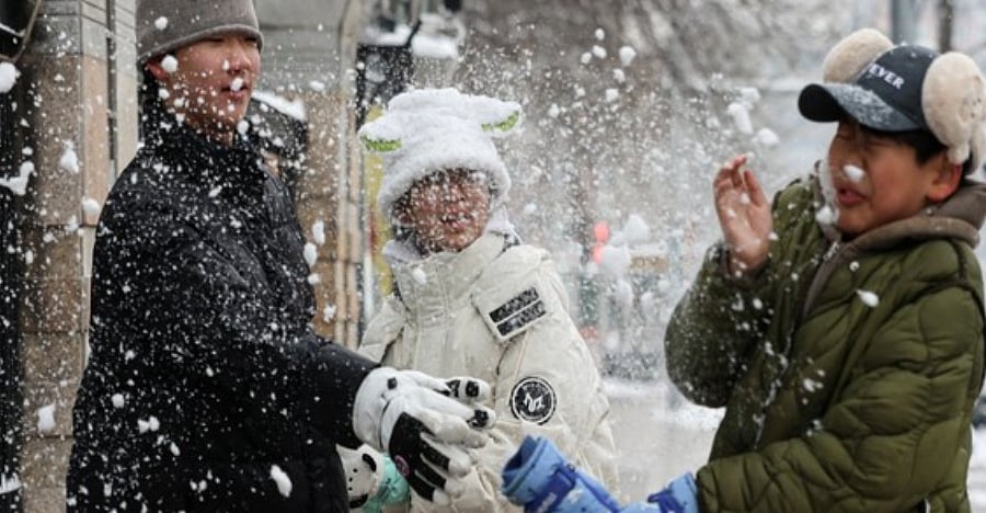 China Freezes: Record-Low Temperatures Grip Majority of Regions ...