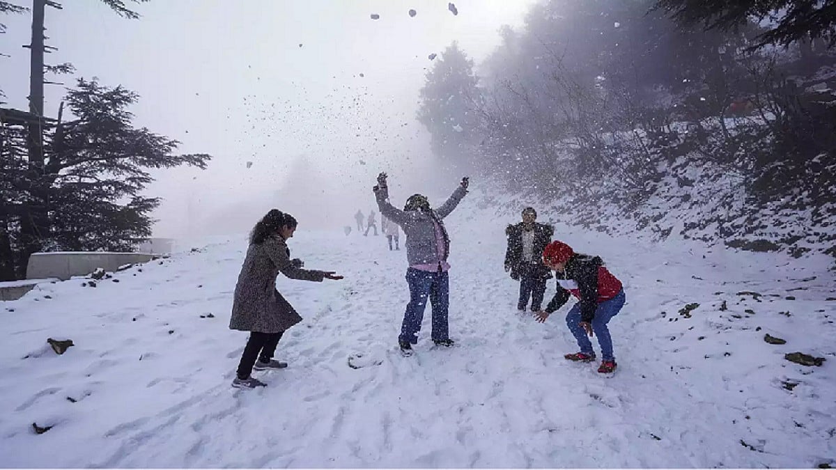 Light Snowfall in Shimla's Higher Reaches Intensifies Cold Wave ...