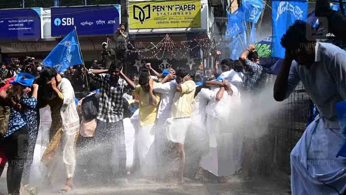 KSU protest march over plus one seat issue; police lathi-charge protestors
