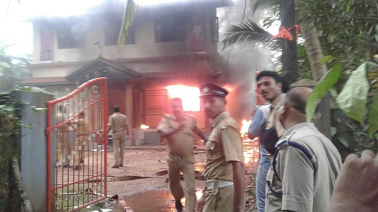 Congress office vandalised in Payyannur