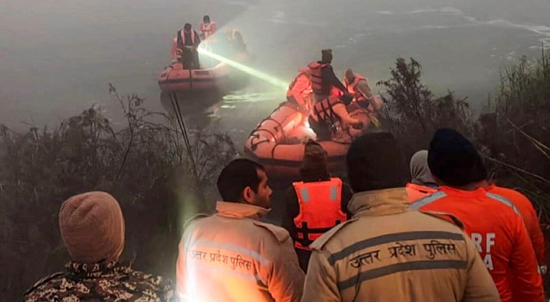 Delivery agent entered water-filled pit to help Greater Noida techie