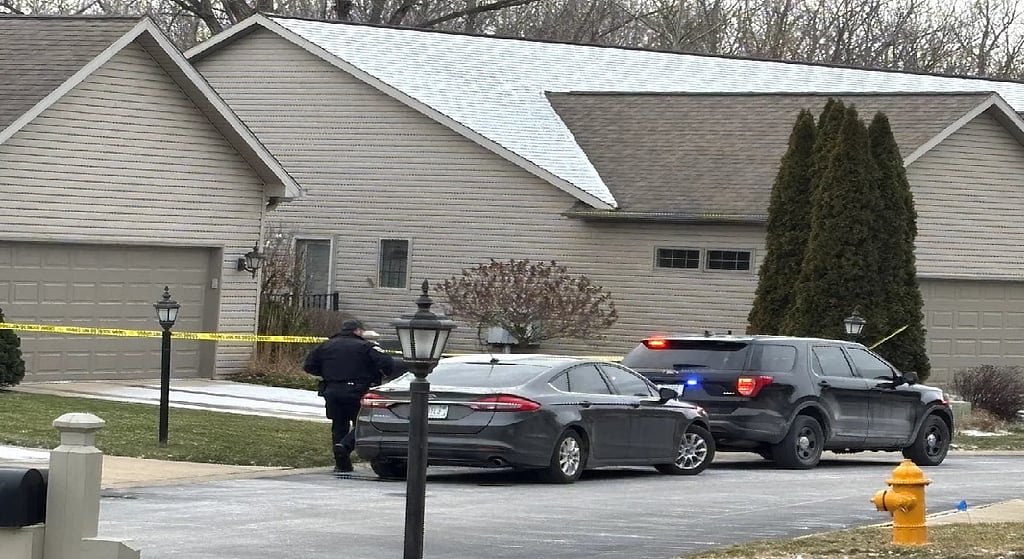 Police search for suspect in shooting of Indiana judge, his wife