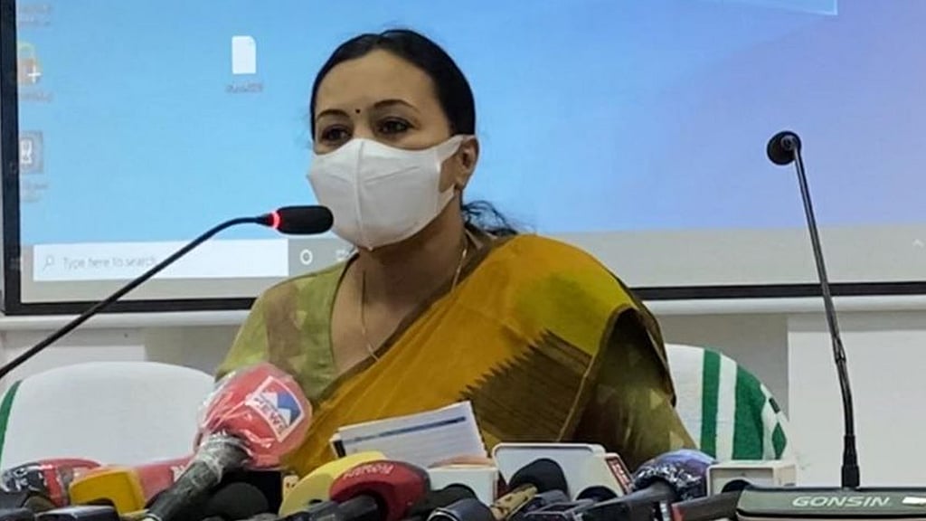 വനിതാ ഓഫീസറെ നായയെ അഴിച്ചു വിട്ടു ക്രൂരമായി ആക്രമിച്ച സംഭവം അതിക്രൂരം ...