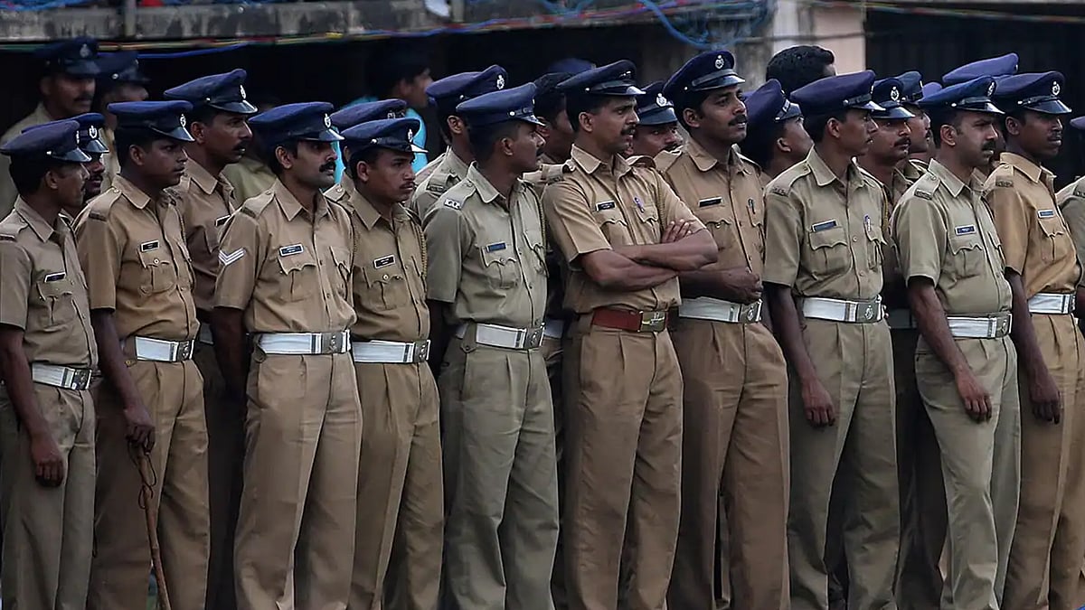 ഡിഐജിയുടെ യൂണിഫോം സർക്കുലർ വിവാദത്തിൽ | DIG circular on uniform draws flak