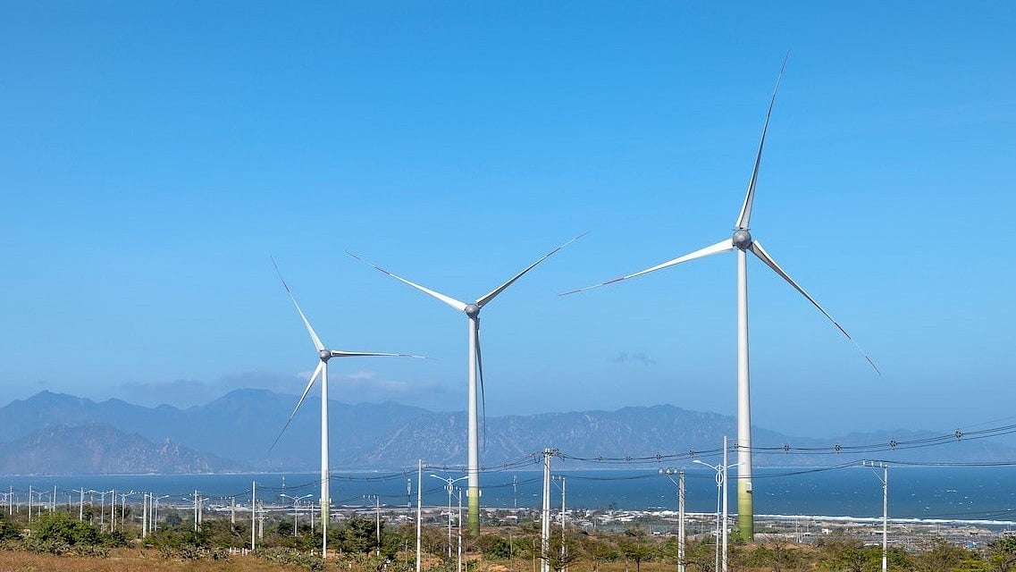 ശ്രീലങ്കയില്‍ അദാനിയുടെ കാറ്റാടിപ്പാടം | Adani windmill farm in Sri Lanka