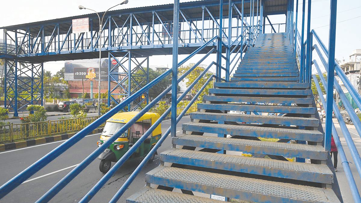 ഫുട്ട് ഓവർബ്രിഡ്ജ് കയറി നടുവൊടിക്കണ്ട; ബൈപ്പാസിൽ ലിഫ്റ്റുകൾ സ്ഥാപിക്കും ...