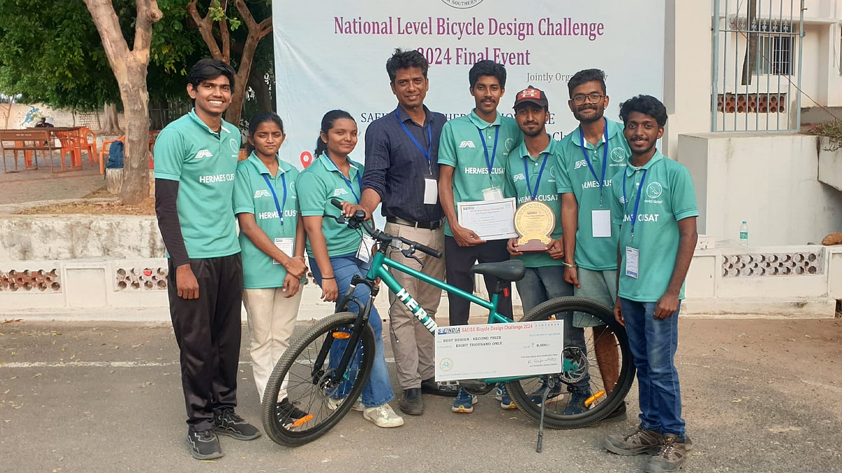 കുസാറ്റ്: സൈക്കിള്‍ ഡിസൈന്‍ വിഭാഗത്തില്‍ രണ്ടാം സ്ഥാനം കരസ്ഥമാക്കി സ് ...