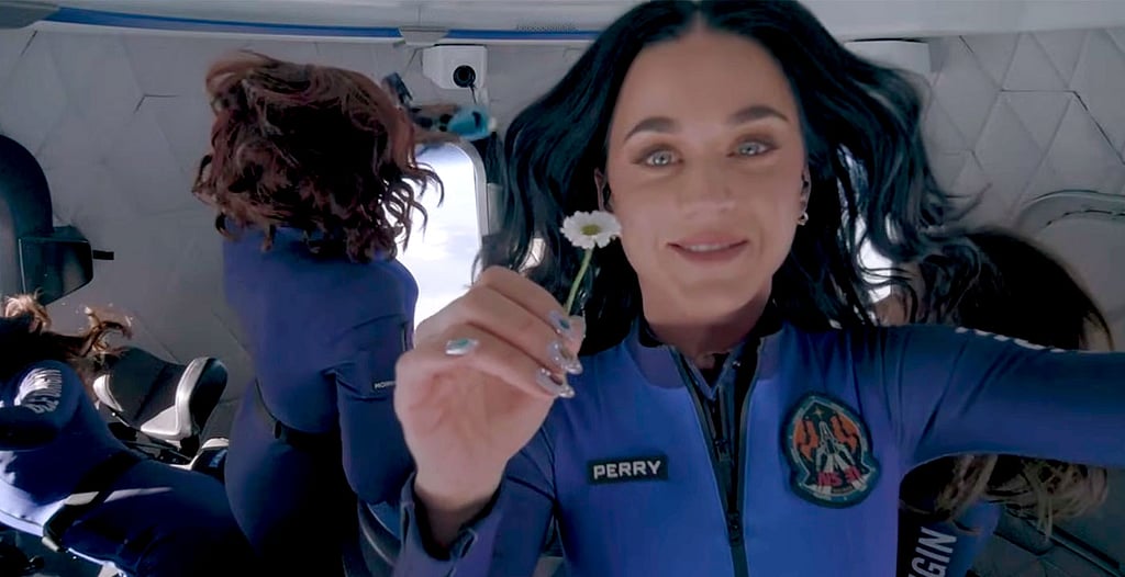 Katy Perry viaja al espacio en histórica misión femenin