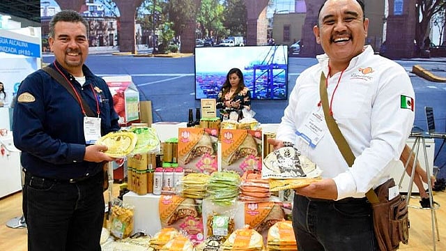 Ofrece Sedeco catálogo "Hecho en Michoacán", para promover a las MiPyMes