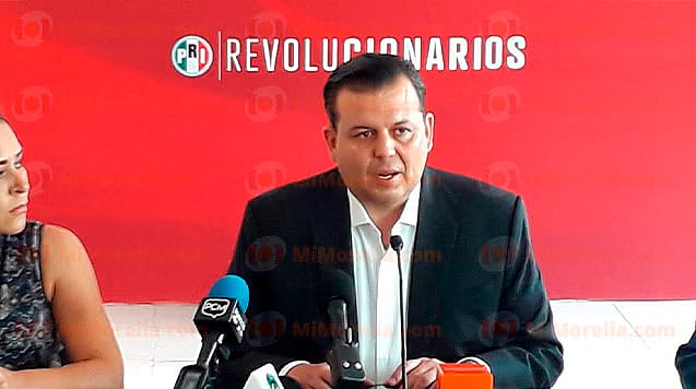 Memo Valencia muestra respaldo a Alejandro Moreno tras filtración de audios